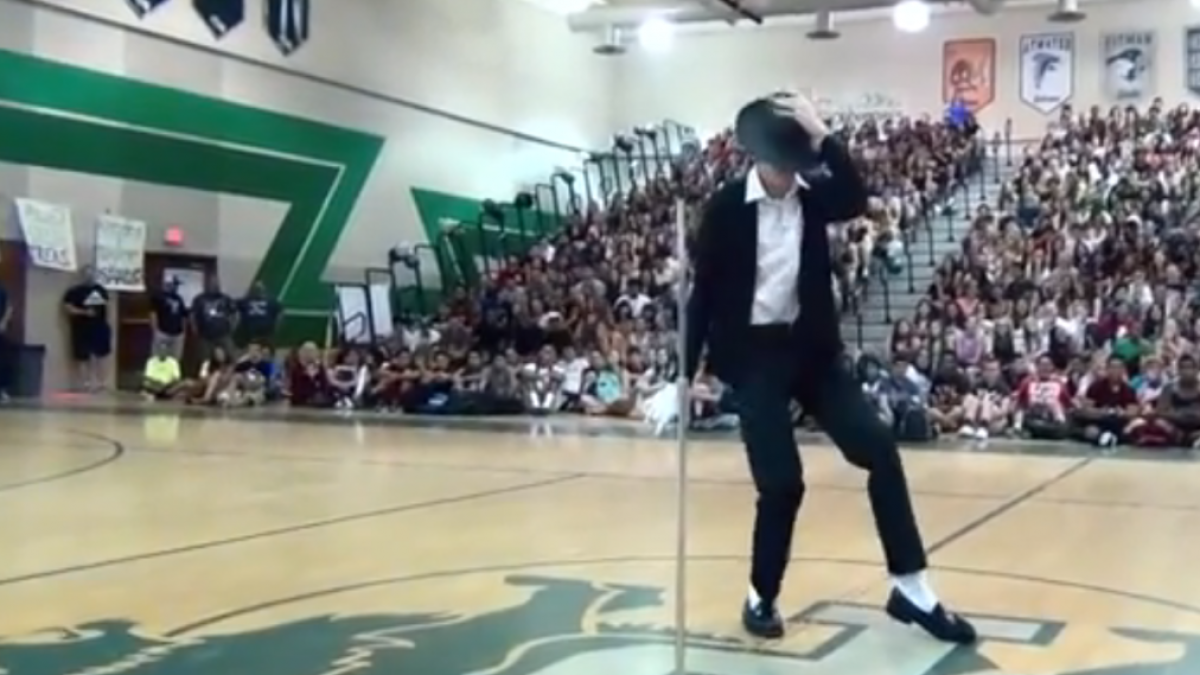 #JamOn Teen’s Michael Jackson dance crushes classmates in school talent ...